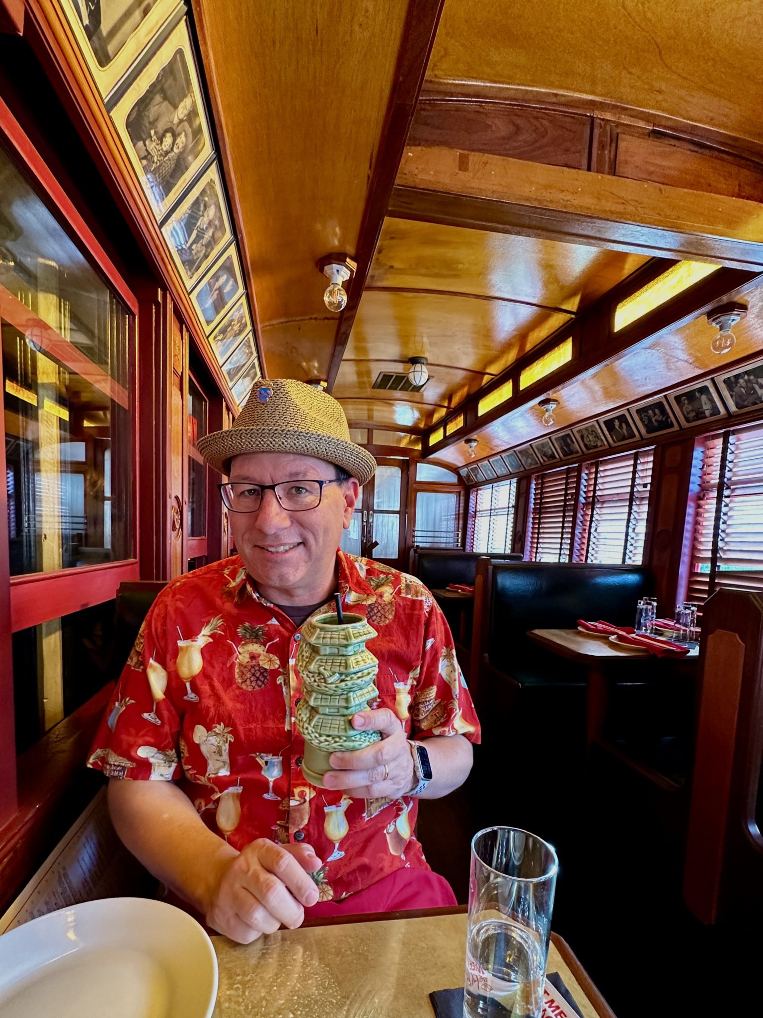 Formosa Cafe – Iconic Hollywood Chinese Restaurant – The Search for the ...