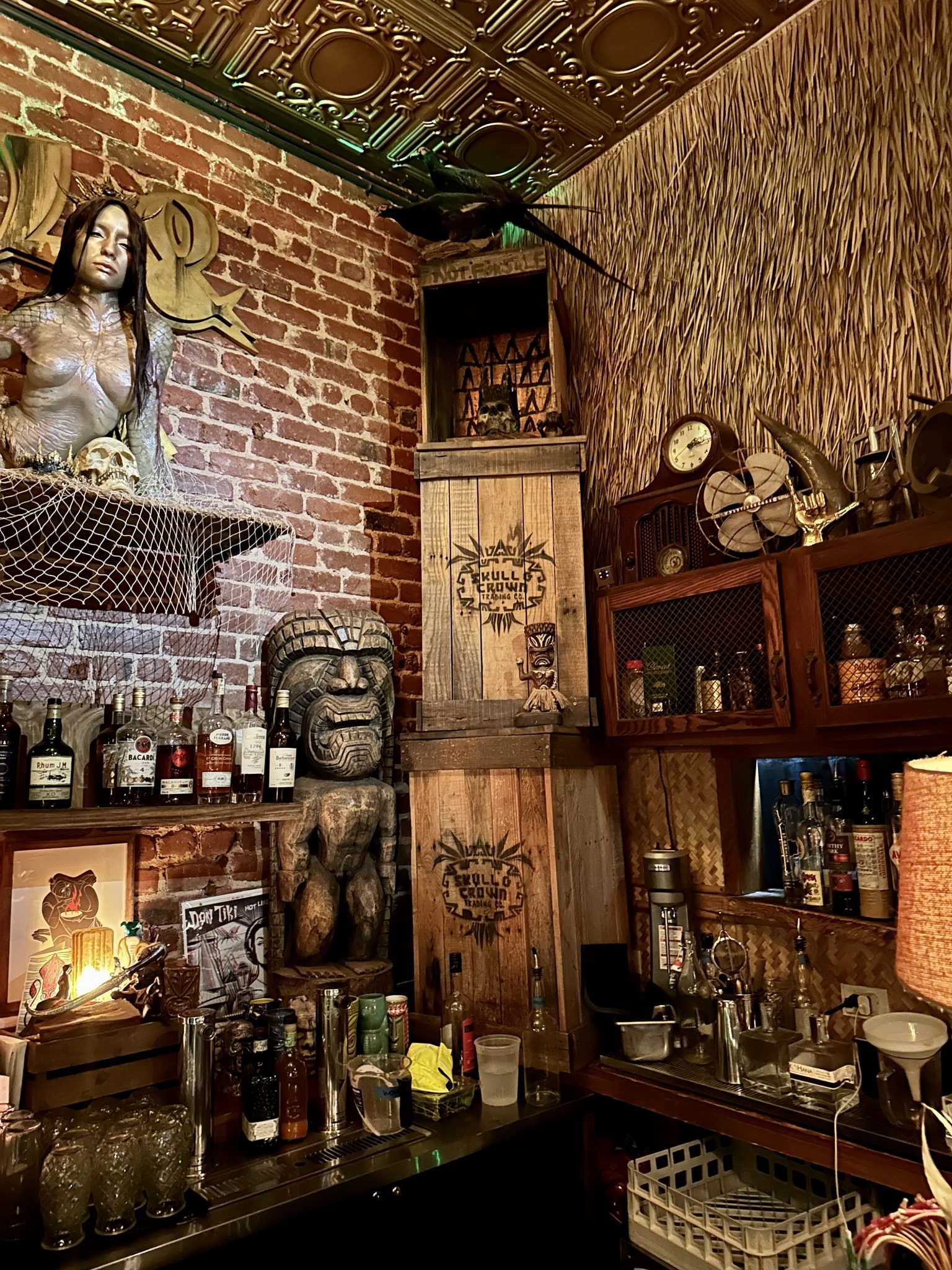 Skull & Crown Trading Co. – Hawaii’s Best Tiki Bar – The Search for the ...
